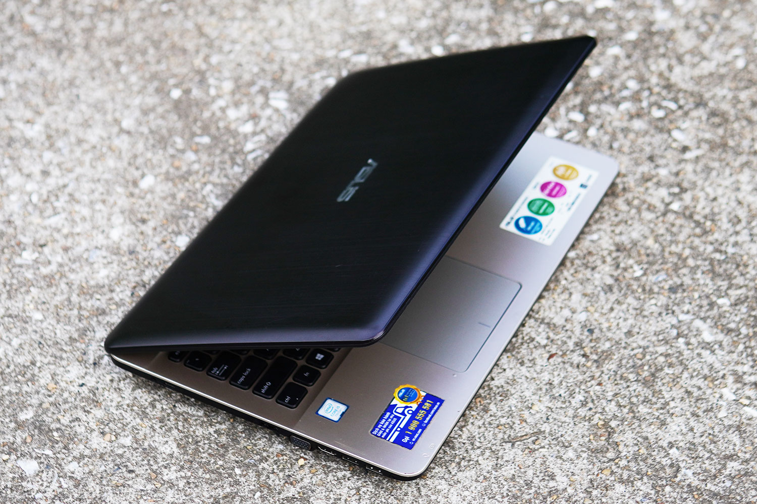 Laptop Asus X541U i5-7200U/ Ram 4GB/ 120GB SSD/ HDD 1TB/ NVIDIA GeForce ...