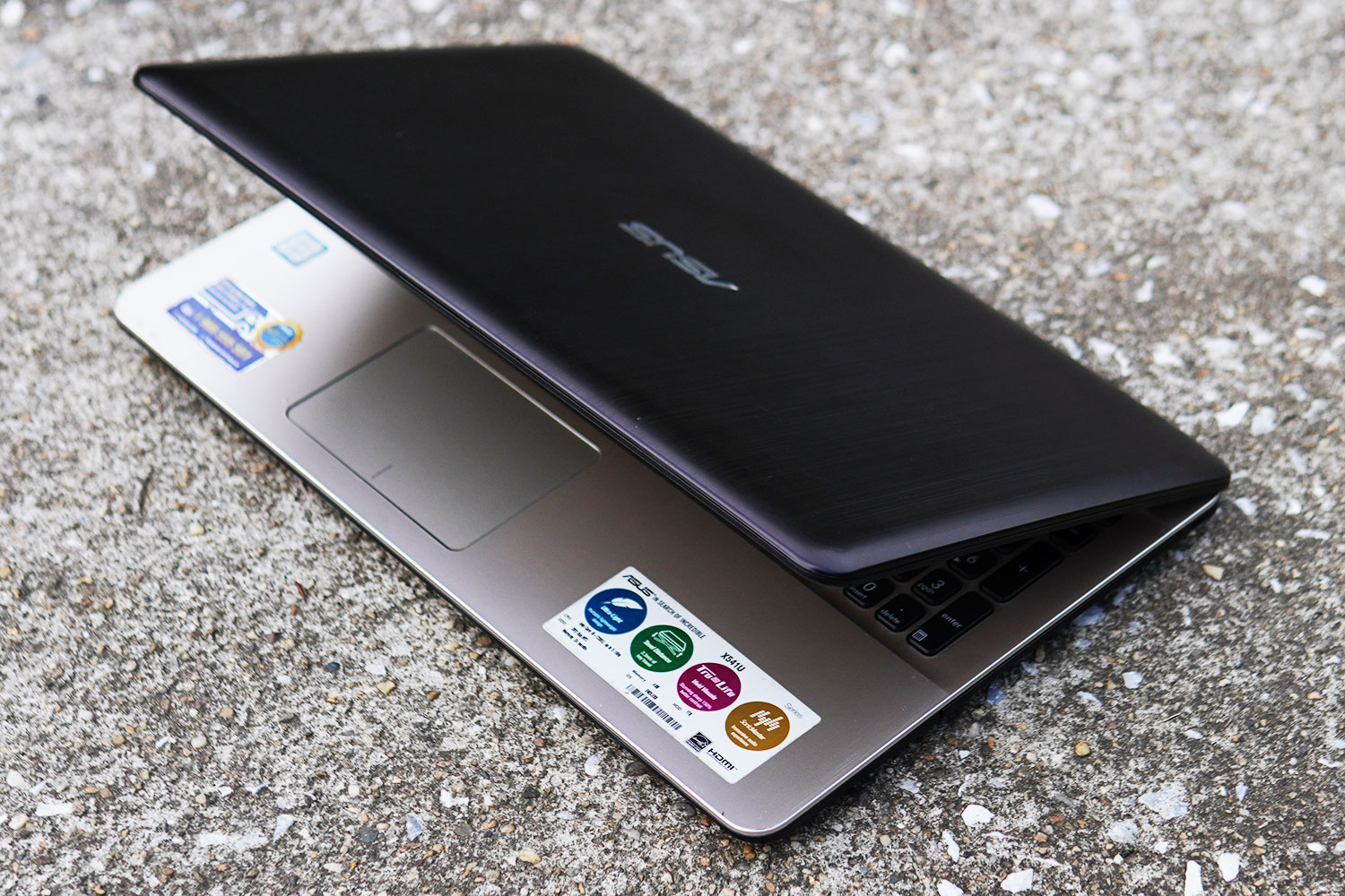 Laptop Asus X541U i5-7200U/ Ram 4GB/ 120GB SSD/ HDD 1TB/ NVIDIA GeForce ...