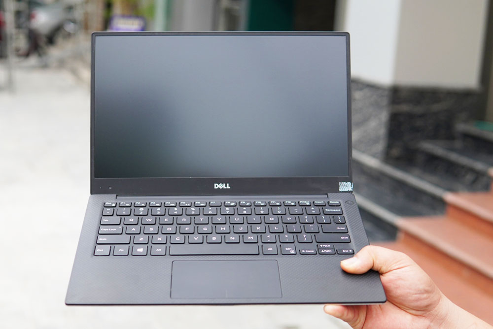 Dell XPS 13-9360 I5-7200U like new