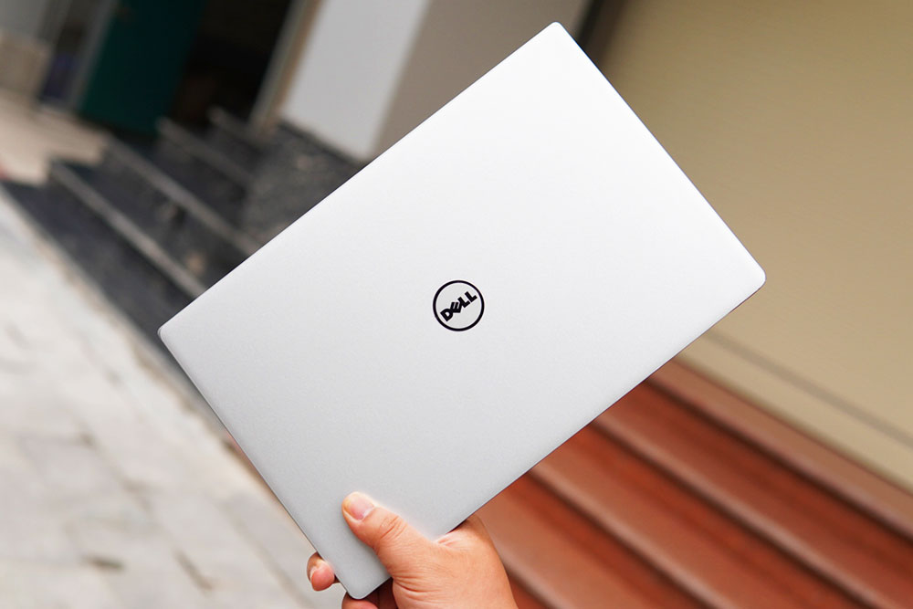 Dell XPS 13-9360 I5-7200U like new