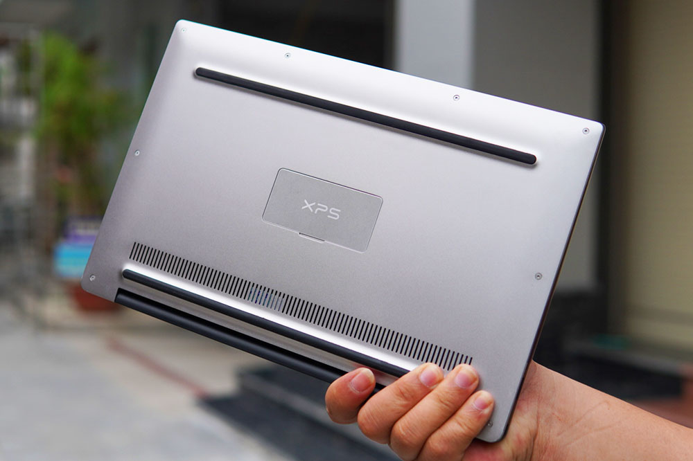 Dell XPS 13-9360 I5-7200U like new