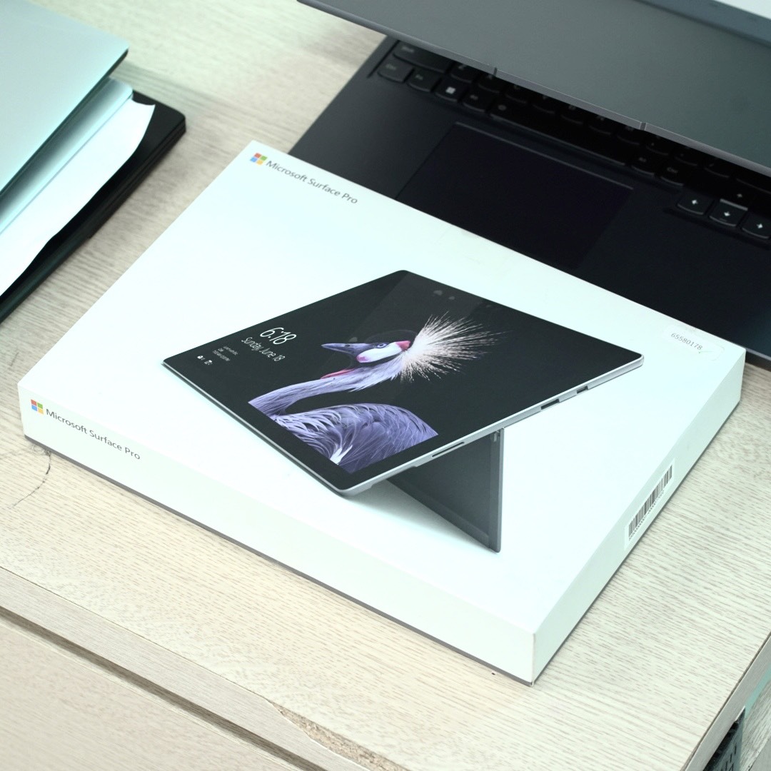 Surface Pro 5/ Core i5/ 4GB Ram/ 128GB SSD (không gồm phím)