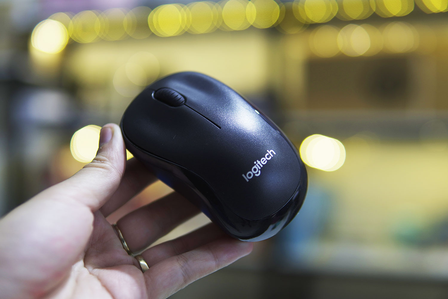 Chuột không dây Logitech M220